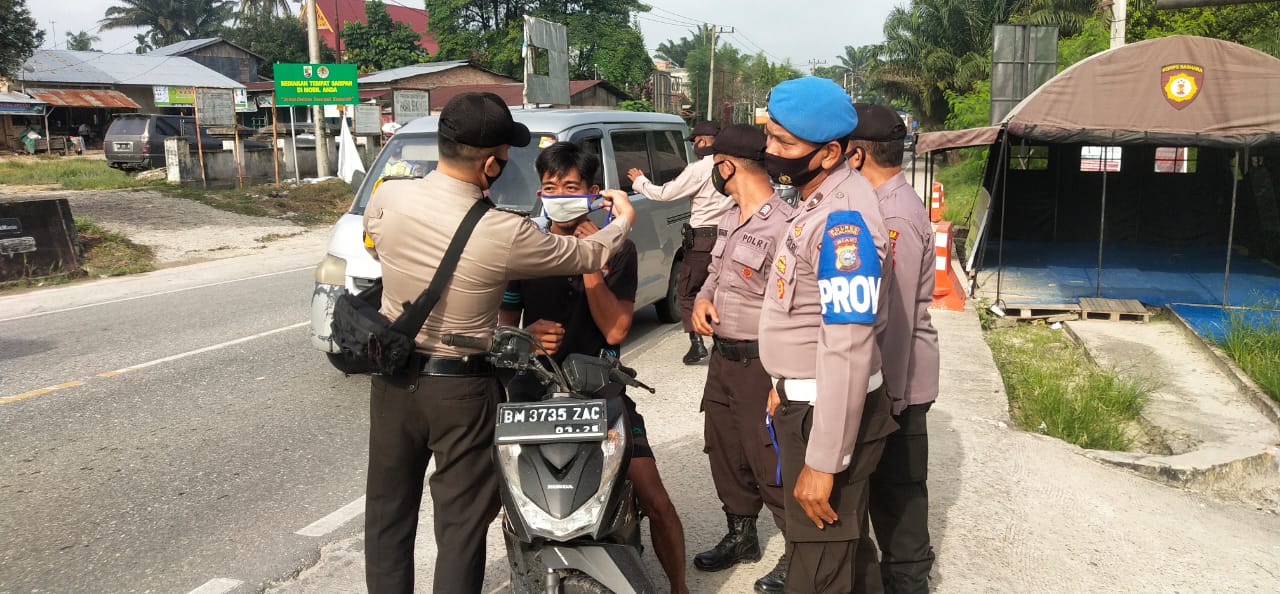 Polsek Bandar Sei Kijang Kembali Operasi Yustisi di Pos PPKM ... Polsek Bandar Sei Kijang Kembali Operasi Yustisi di Pos PPKM ...